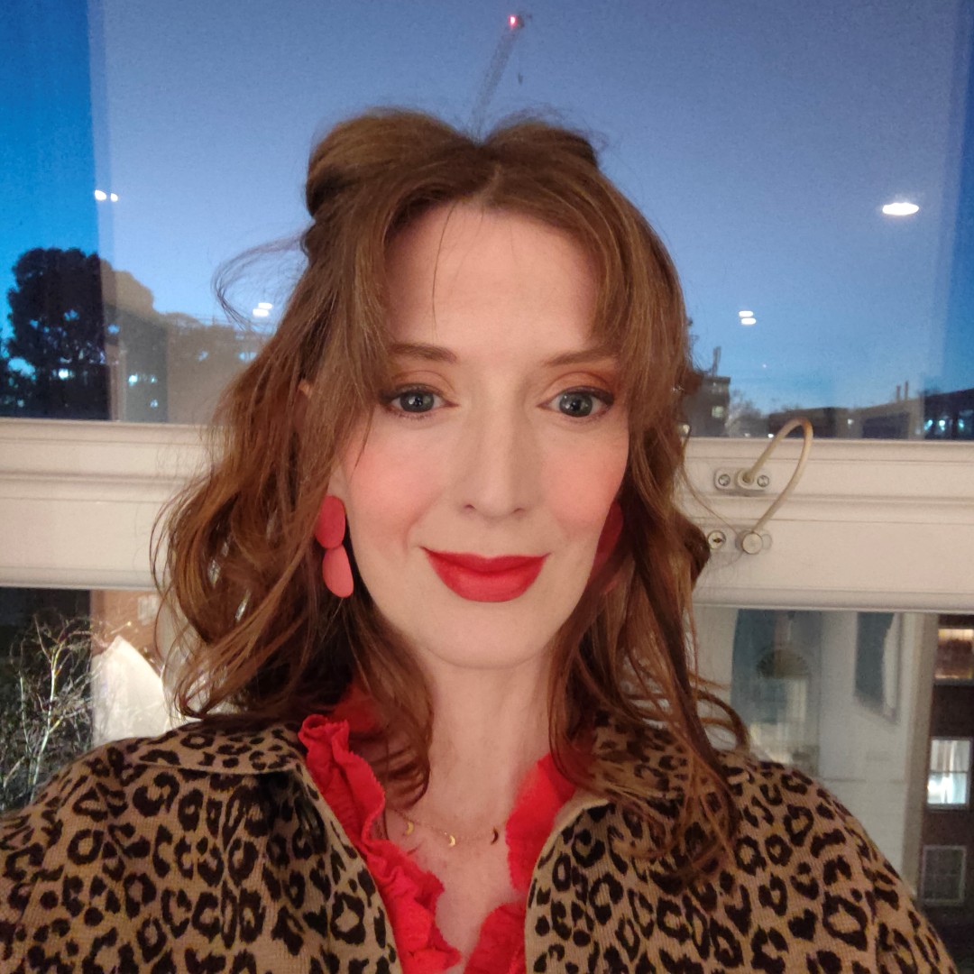 Novelist’s second short story collection scoops £10,000 Edge Hill prize ...